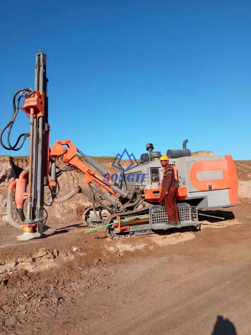 SD-545 Crawler Blasting Hole Drilling Rig Built-in Air Compressor ...